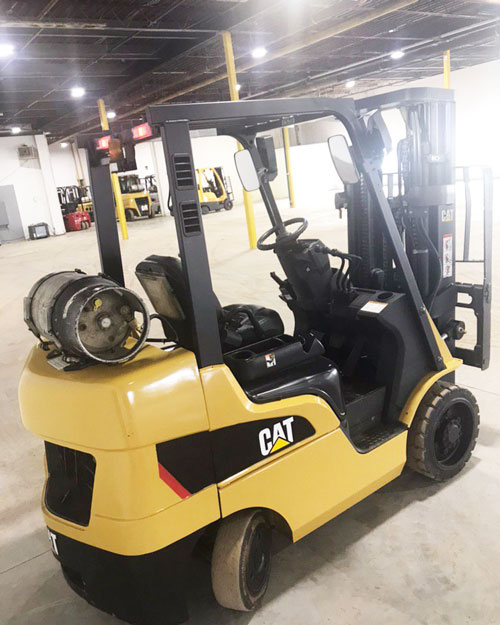 Chariot élévateur Caterpillar 2C6000 propane 6000 lbs - 【 Forklift Plus